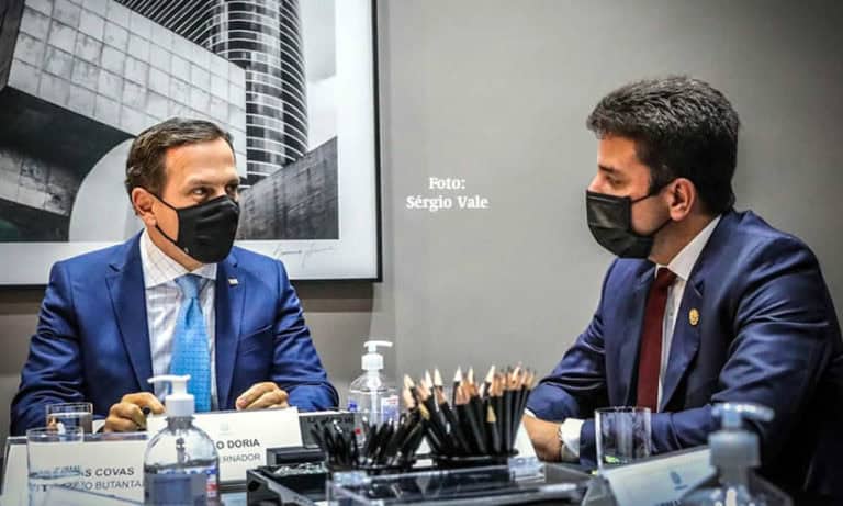 Com a vacina nas mãos, Gladson e Doria oficializam que CoronaVac será ...