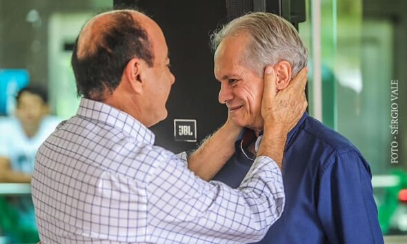 Tião Bocalom convida Angelim para evento na prefeitura | ac24horas ...