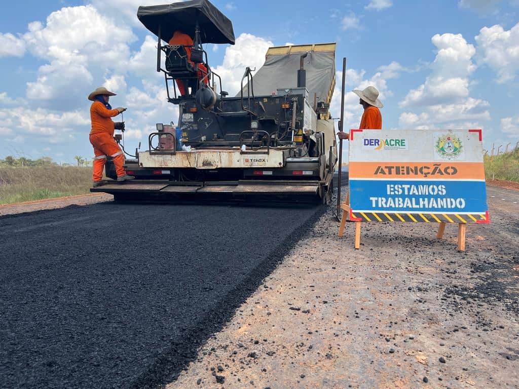 Governo Do Acre Inicia Asfaltamento Da Estrada Da Variante Em Xapuri