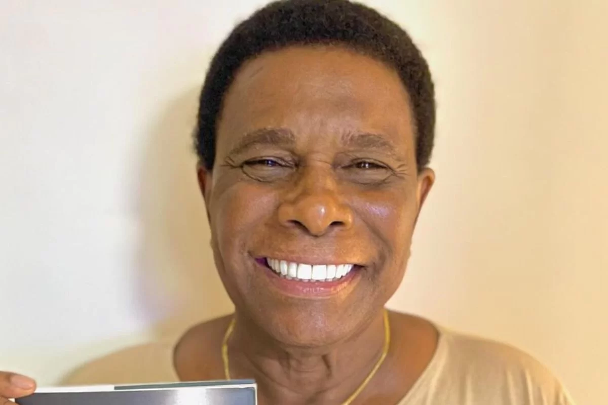 Neguinho da Beija-Flor não vai à cabine da Globo e explica: “tô indo ...